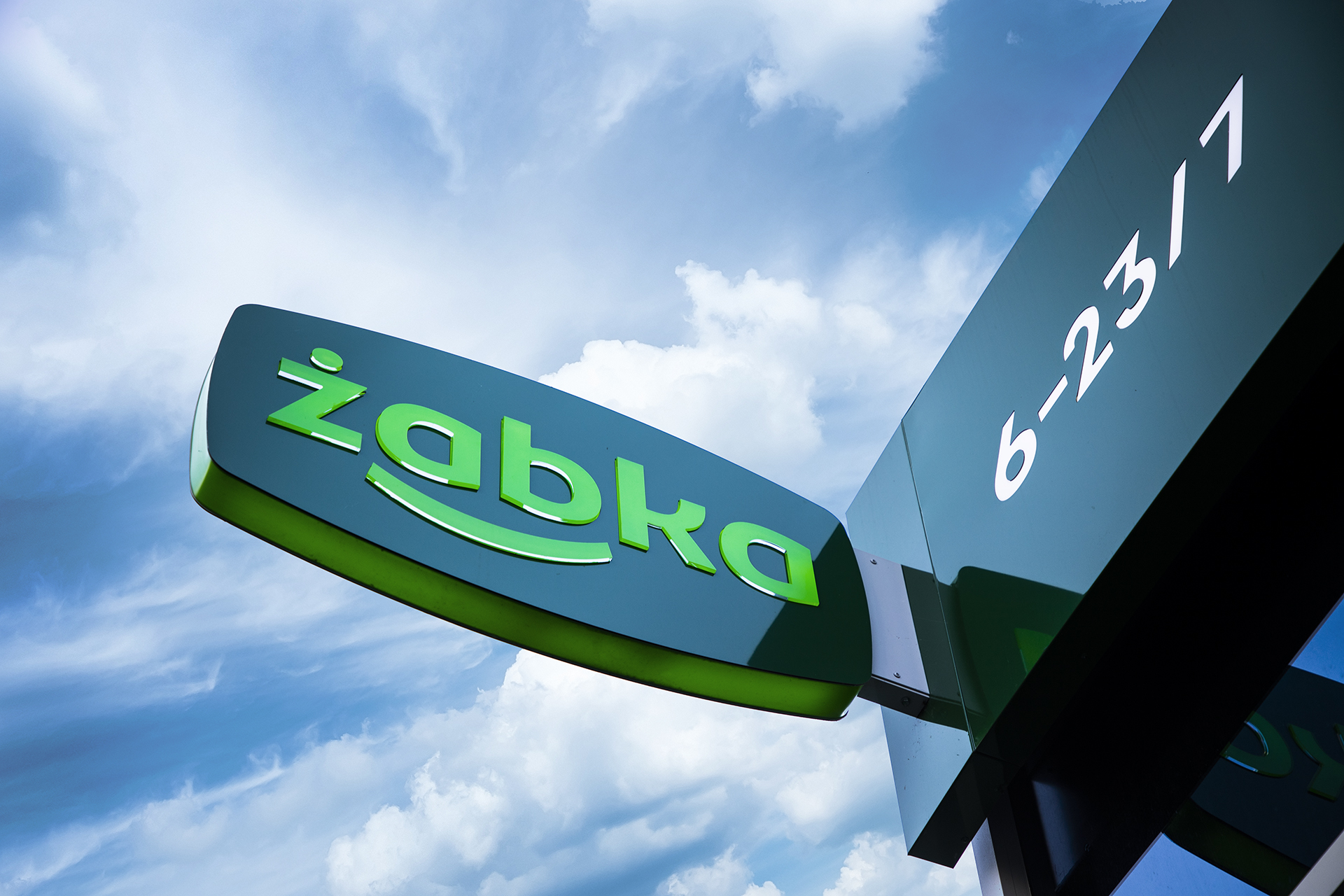 Grupa Żabka obniża koszty finansowania | Żabka