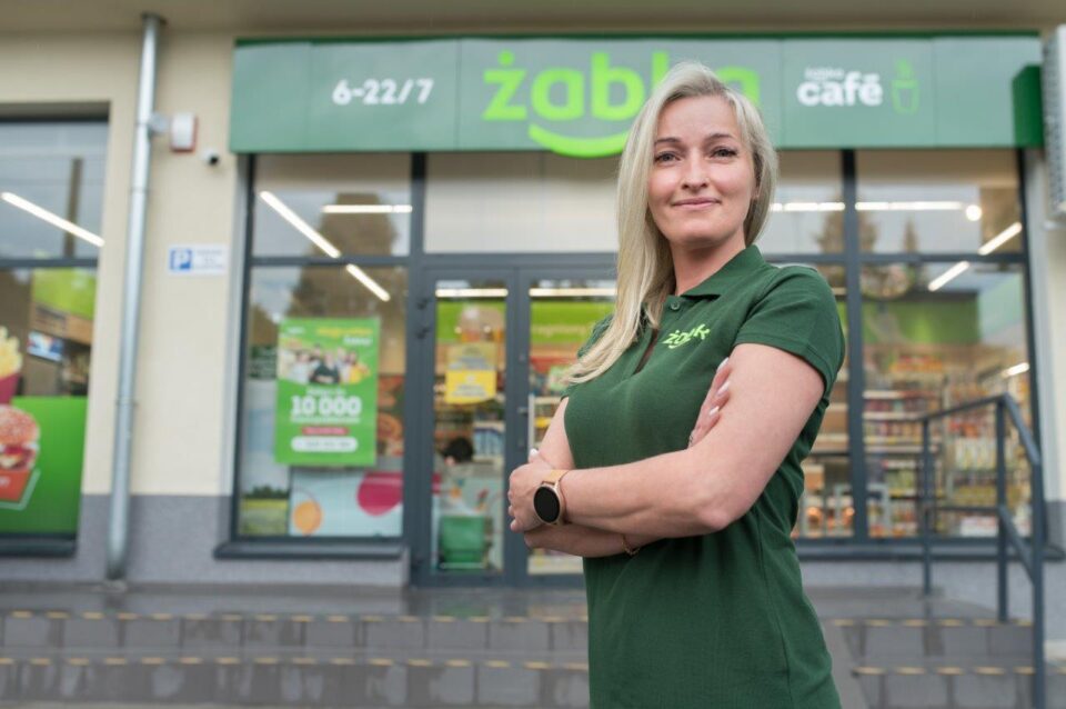 Hot dog z Żabki leci w kosmos! | Żabka